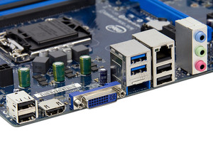 T. Madre Intel DB85FL, ChipSet Intel B85 Exp., Soporta: Core i7 y i5 de ...