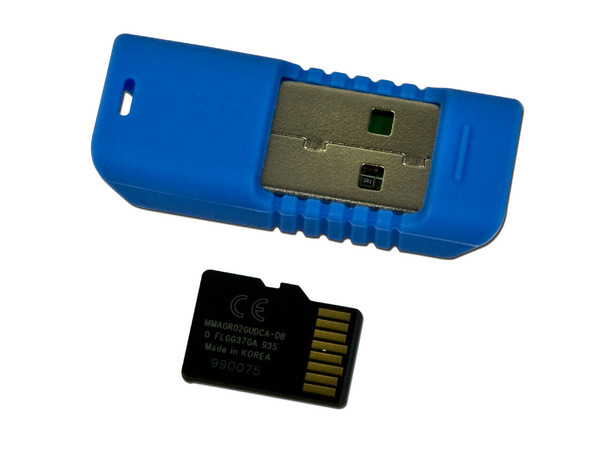 Memoria ADATA Super microSD de 2GB, incluye lector USB. Color Azul