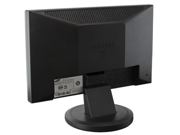 Monitor LCD Samsung Widescreen 17" Modelo 740NW