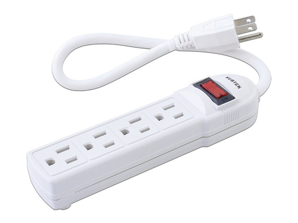 Multicontacto Surtek de 4 Contactos NEMA 5-15R. Color Blanco.