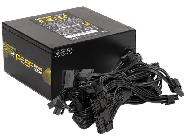 Fuente de poder InWin P65F de 650W, ATX, 80 PLUS Gold.