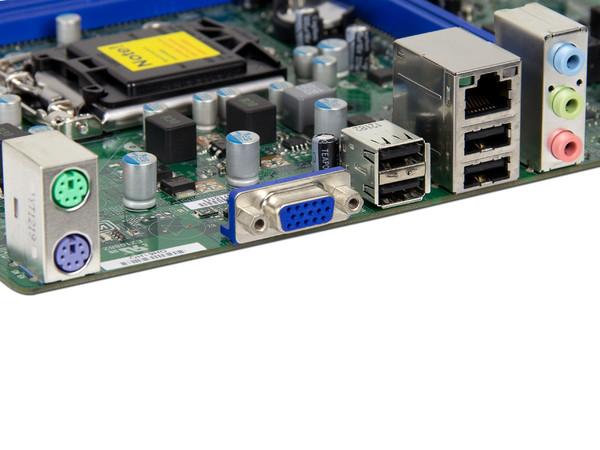 T. Madre Intel DH61HO, ChipSet Intel H61 Exp., Soporta: Core i7/i5/i3 ...