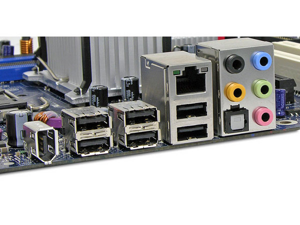 T. Madre Intel DP35DP, ChipSet Intel P35 Express, Soporta: Cel.400 ...