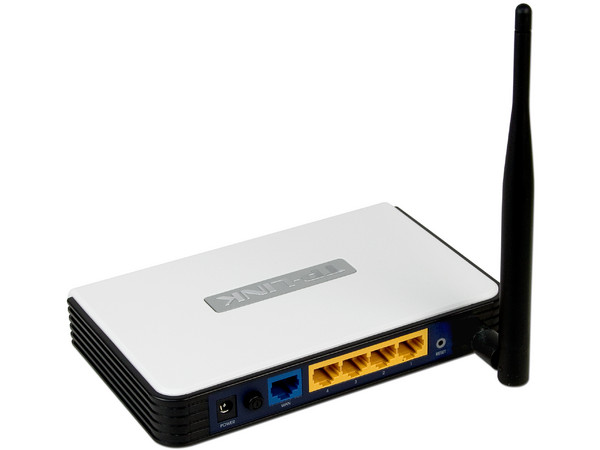 Router AP Client TP-LINK Wireless N hasta 150 Mbps.